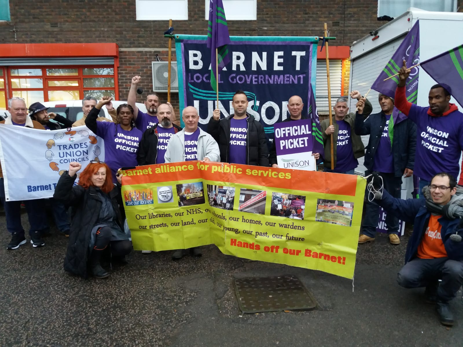 “It’s started!”: #BarnetStrikers all out strike action has begun today ...